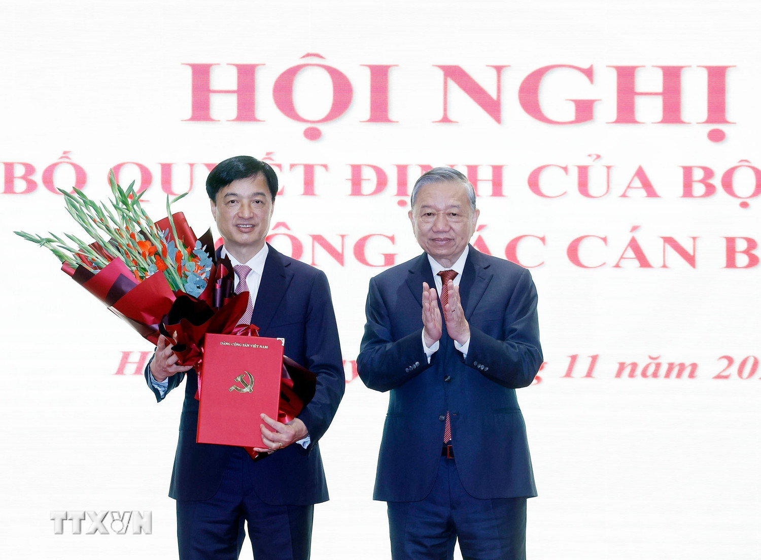 Đồng chí Nguyễn Duy Ngọc giữ chức Bí thư Thành ủy Hà Nội | Chuyên trang thông tin Đại hội Đảng ...